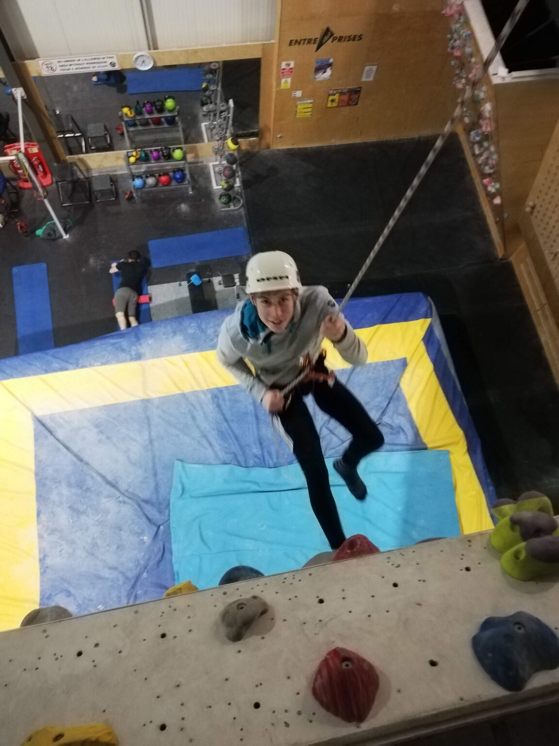 Climbing Wall Instructor (CWI) with Abseil module – DWG Mountaineering ...